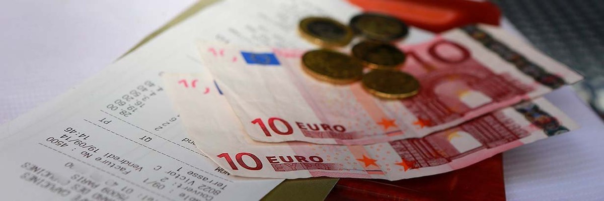 European and American tipping habits compared | YouGov